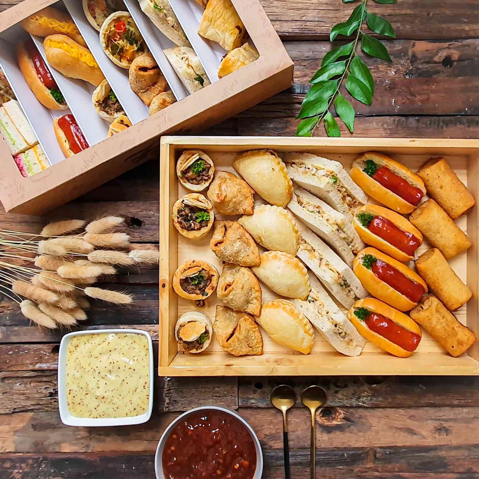Cocktail Pastry Platter - Chicken 24 pcs - The Fab