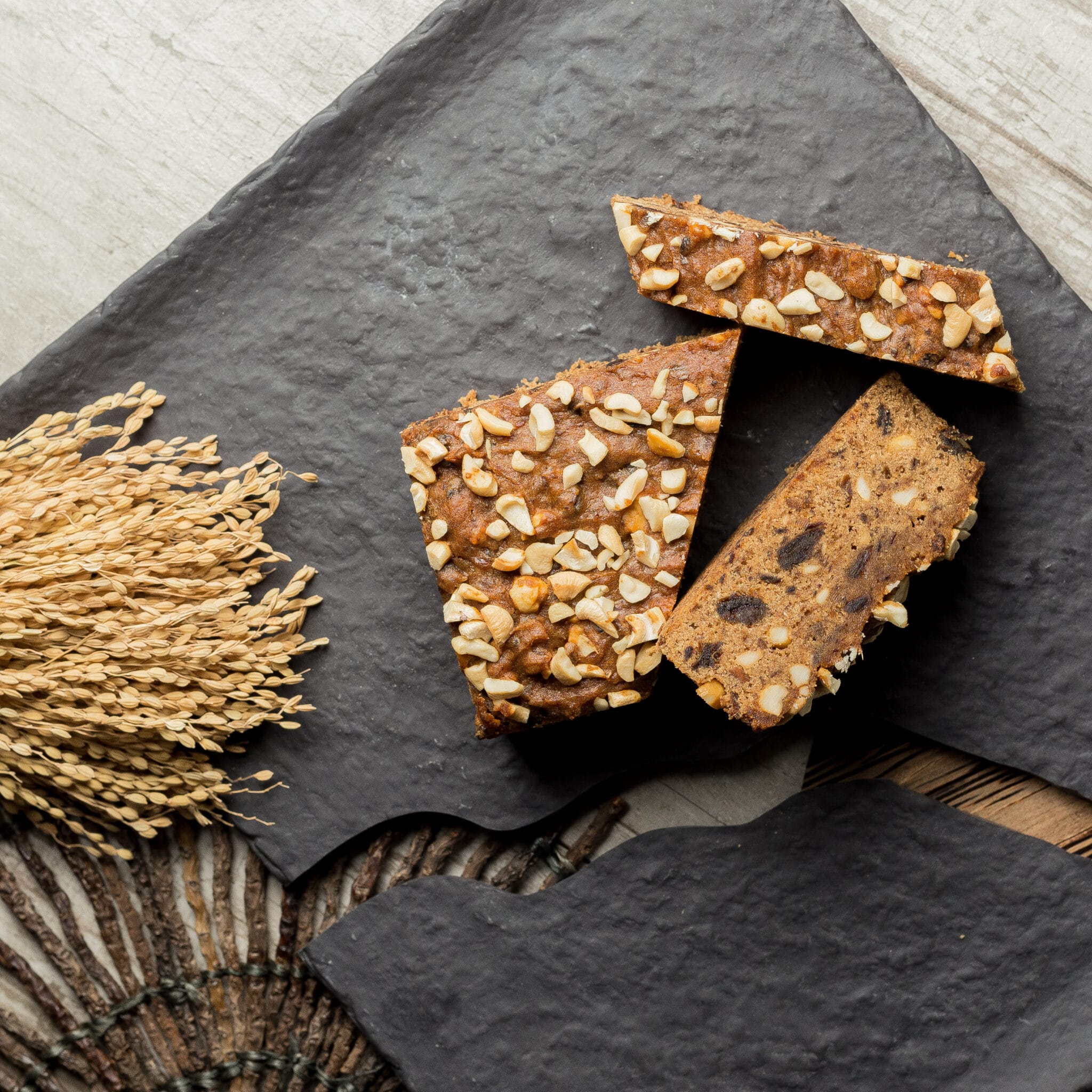 Avurudu Date Cake (400g) - The Fab
